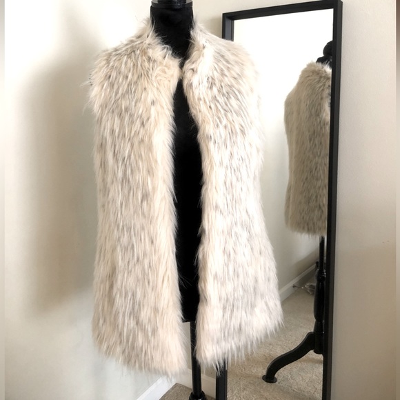Rachel Zoe | Jackets & Coats | Rachel Zoe Faux Fur Vest | Poshmark